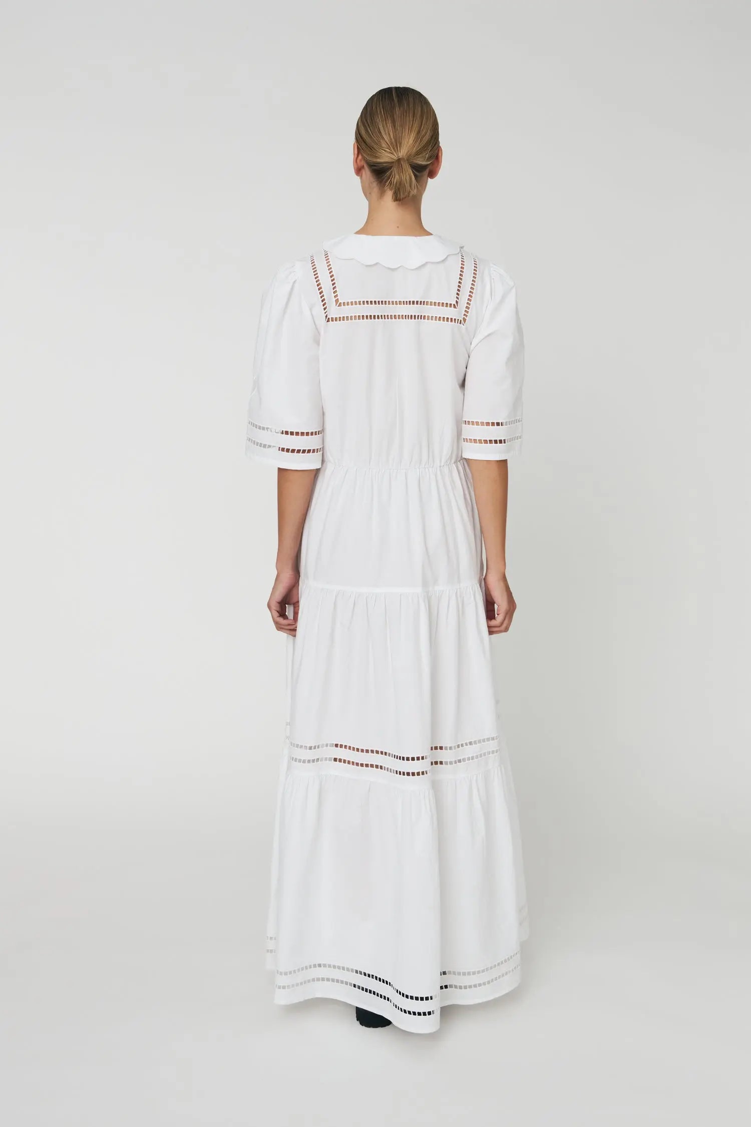 Maxi Dress with Short Sleeves and Artworks - White